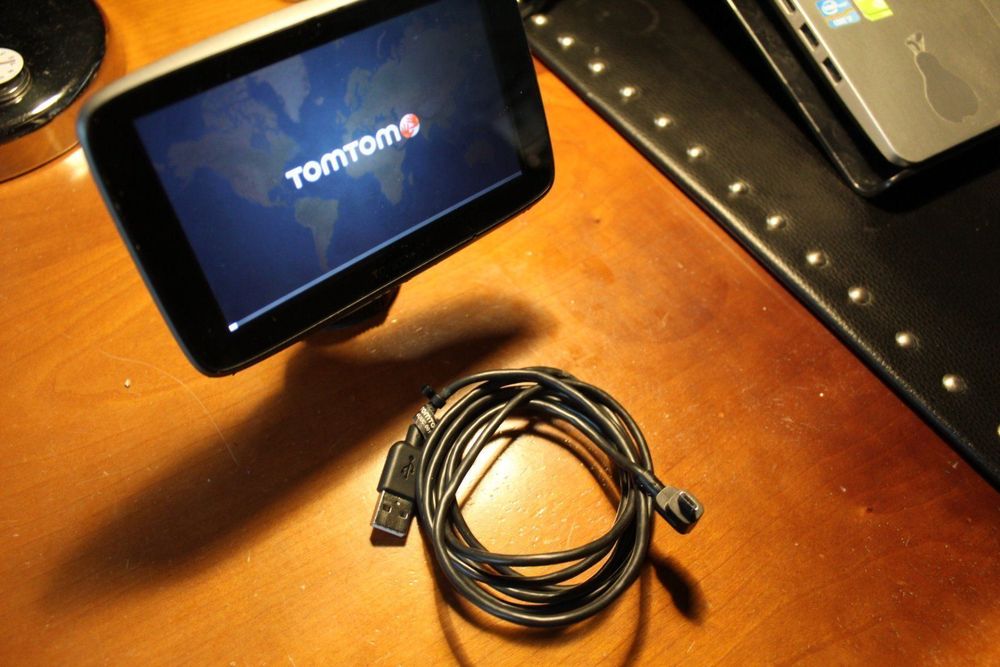 TomTom 5200 Wifi, Radar, Staus,aktiv SIM | Acheter sur Ricardo