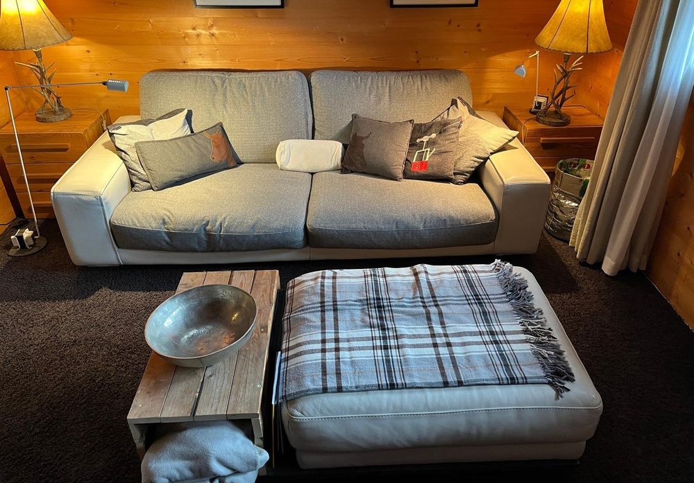 Schönes italienisches Marken Sofa von GURIAN mit Couchtisch (Gebraucht ...