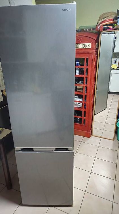 Réfrigerateur-cong. Sharp H182/P59.5/L54 288L No Frost Inox (Gebraucht ...