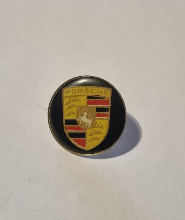 Pin Porsche (Gebraucht) in Grenchen für CHF 5 – mit Lieferung auf ...