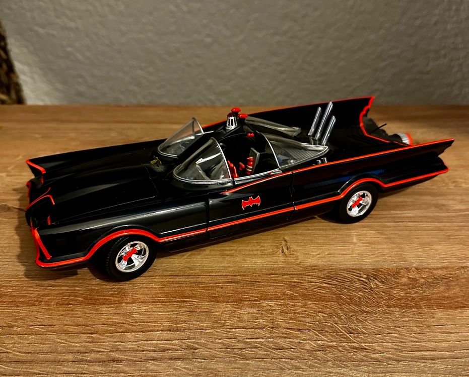 Batmobile 1966 TV Series 1/18 Scale Batman Model Car Diecast (Gebraucht ...