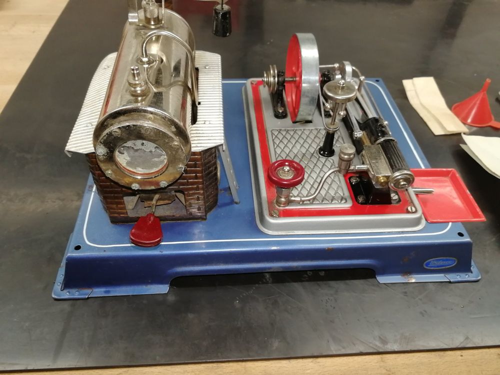 Dampfmaschine Wilesco aus den 70er Jahren (Gebraucht) in Günsberg für ...