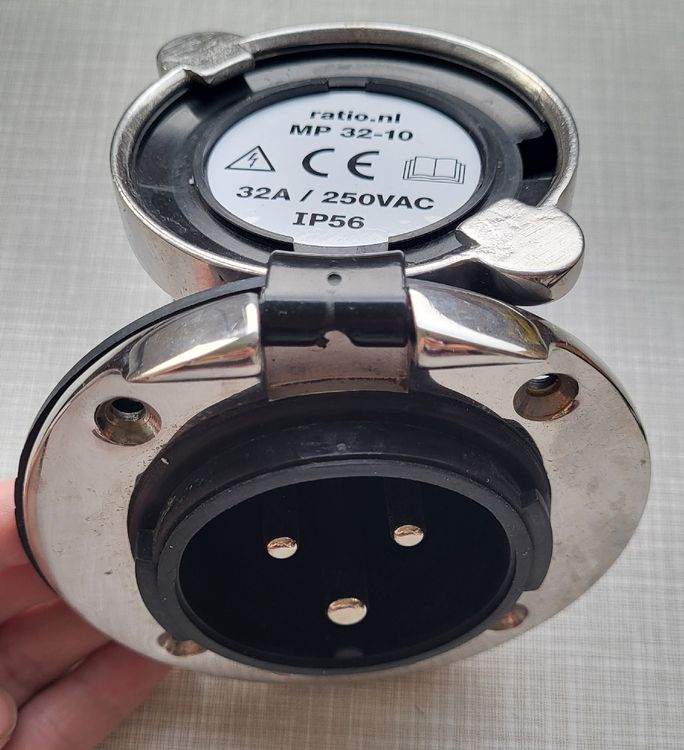 Victron Energy - Landanschluss Steckdose Stahl 32A für Boote (Gebraucht) in Oberglatt ZH für CHF ...