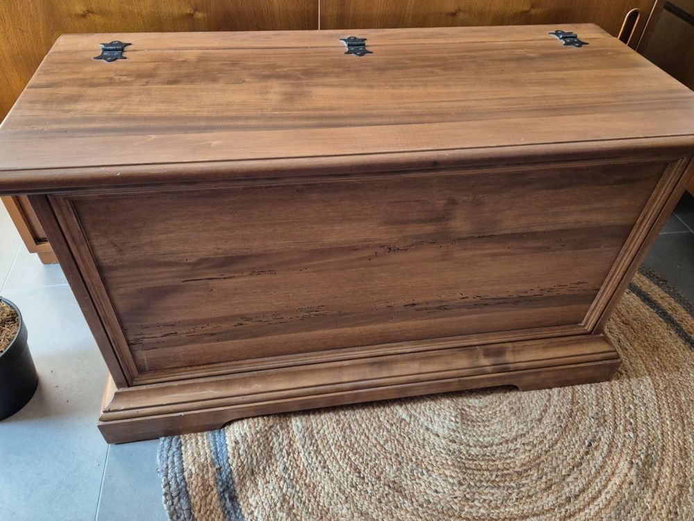 Coffre rangement bois massif style rustique vintage (Gebraucht) in Fully für CHF 75 – nur ...