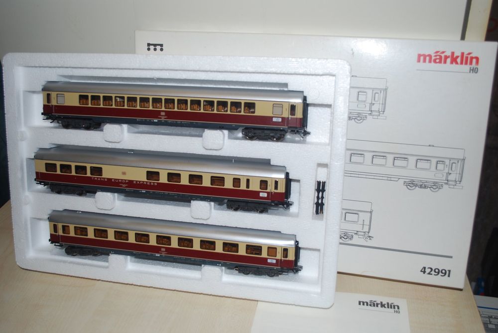 Märklin 42991 TEE Wagenset " Helvetia" (Neu und originalverpackt) in ...