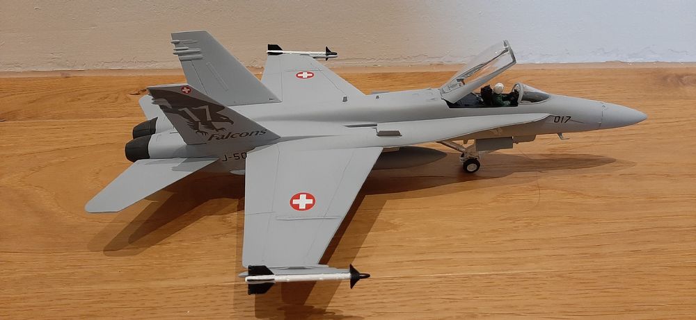 F/A-18 1/48 Swiss Airforce gebaut (Gebraucht) in Dietlikon für CHF 20 ...