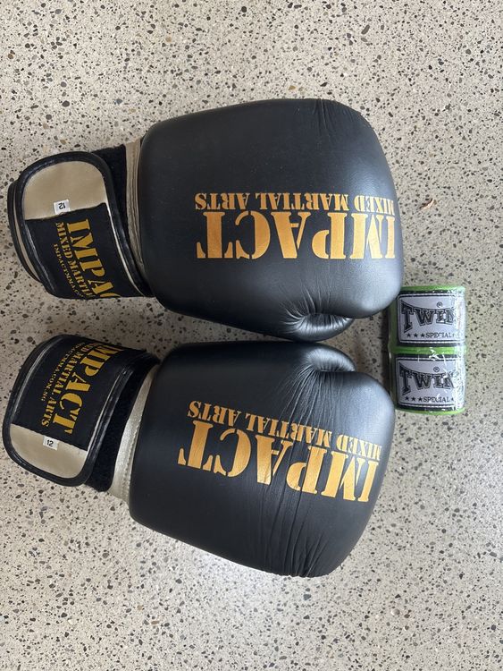 Boxing Gloves and Twins Special Boxing Hand Wraps New (Gebraucht) in ...