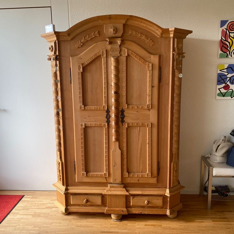 Massiver Holzschrank 140B/187H/58T | Kaufen auf Ricardo