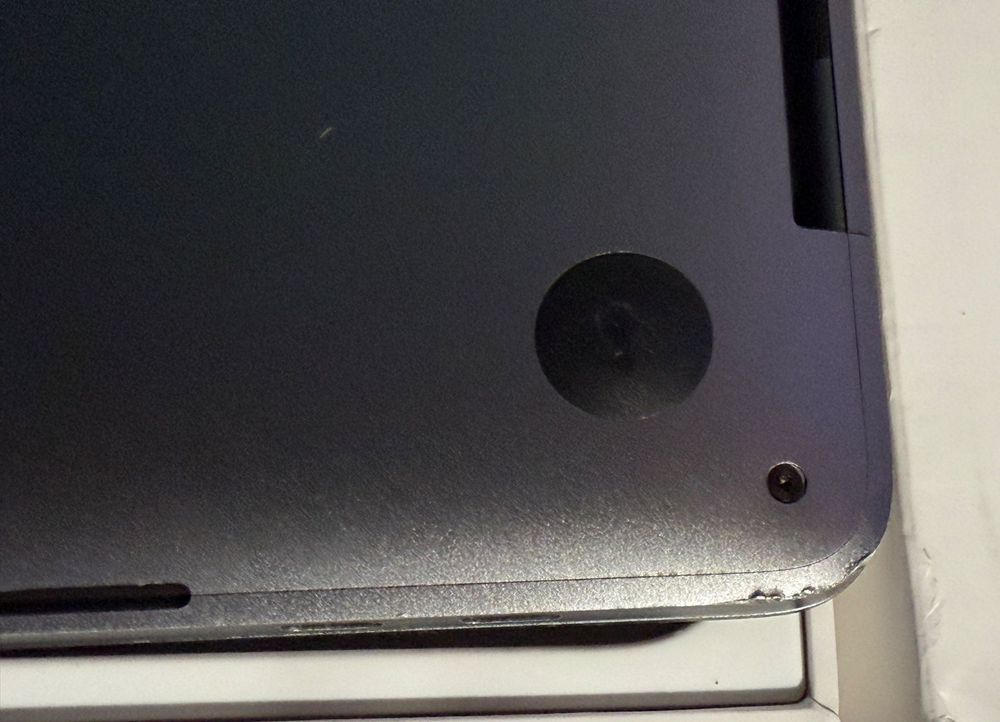 MacBook Pro 13 Touch Bar A1989 Defekt (#C8) (Defekt) in Delémont für ...