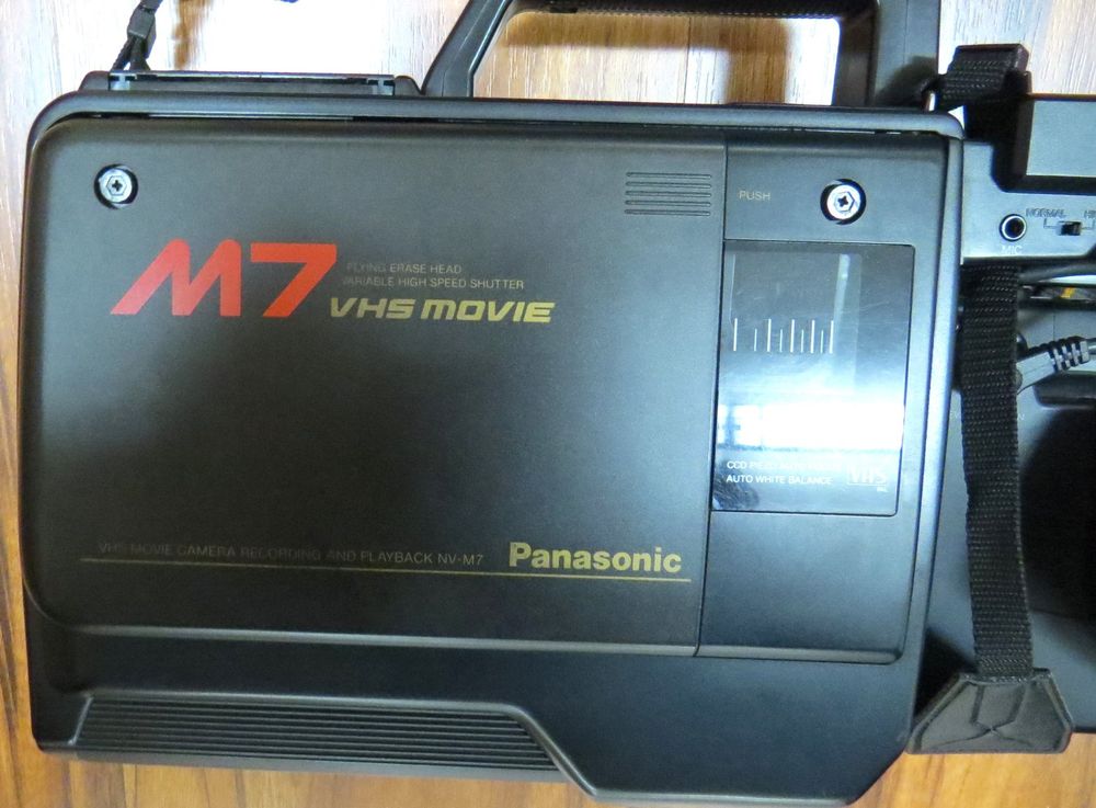 Videokamera Panasonic M7 VHS (Gebraucht) in Ettingen für CHF 25 – mit ...