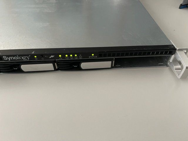 Synology RS 407 - | Kaufen auf Ricardo