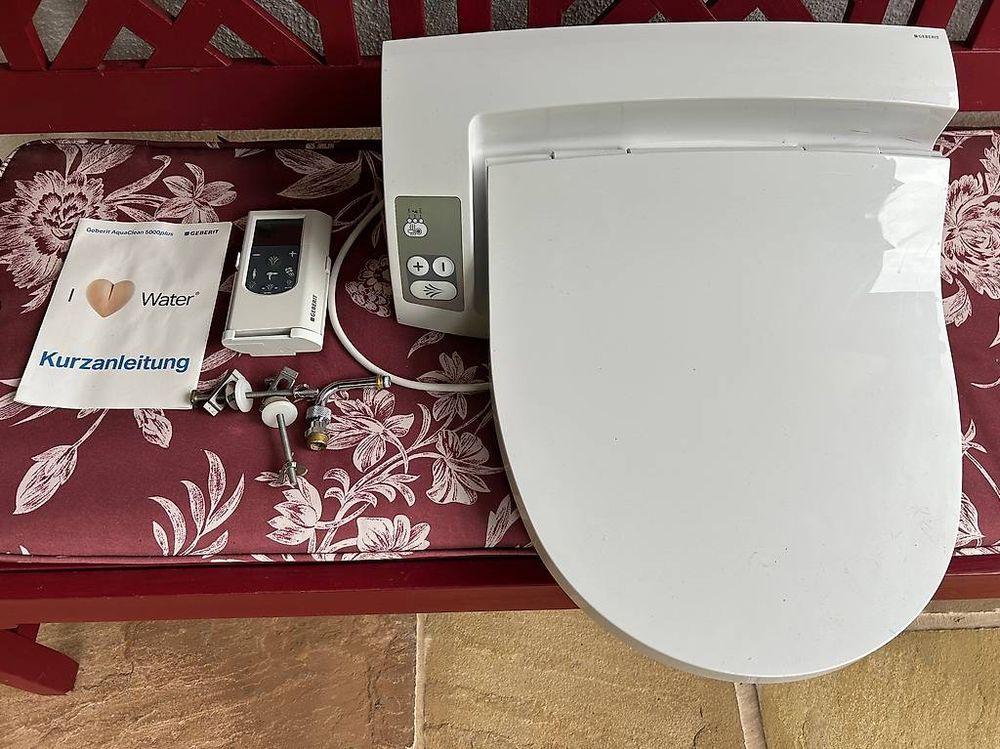 Geberit Aqua Clean 5000 Plus (Gebraucht) in Döttingen für CHF 420 – nur ...