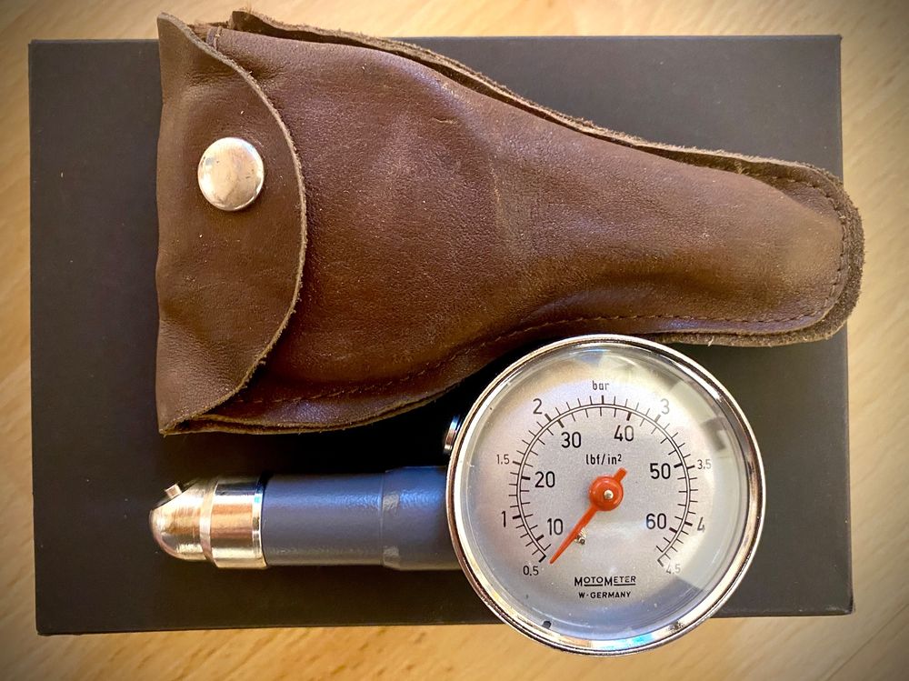 Antiker Reifendruckprüfer von Motometer Oldtimer W-Germany | Kaufen auf ...