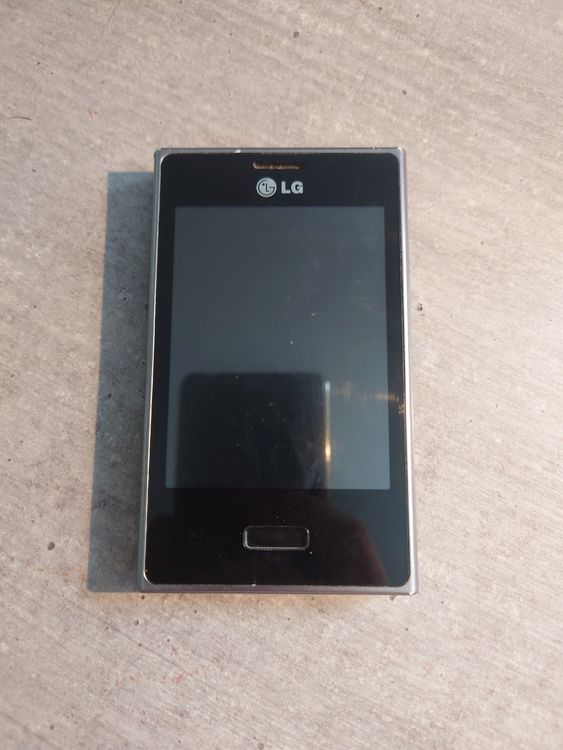Lg-E400 (Defekt) in Courroux für CHF 1 – mit Lieferung auf Ricardo kaufen