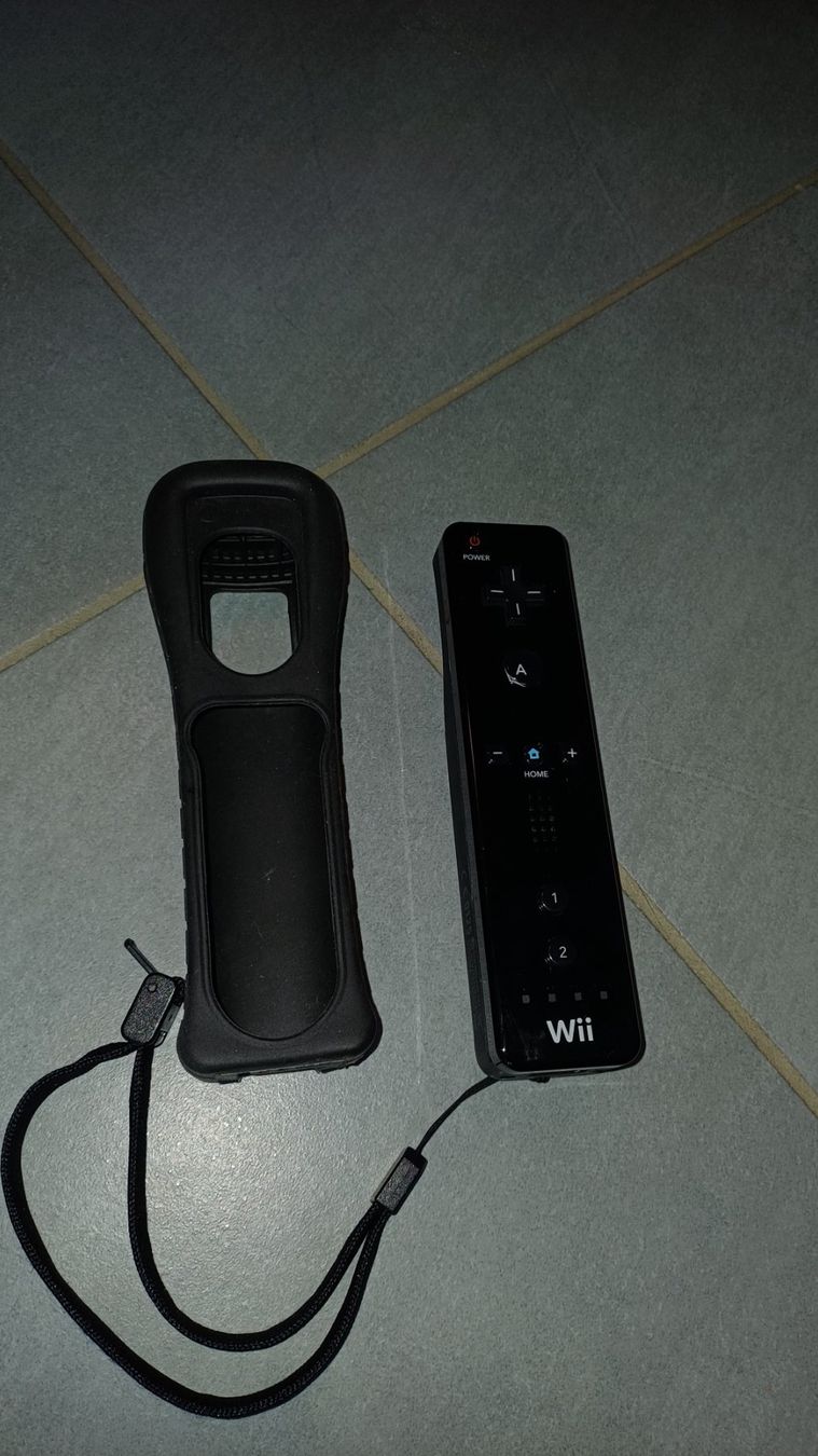 Wiimote REMOTE NINTENDO WII WII U (D'occasion) à Villars-le-Terroir ...