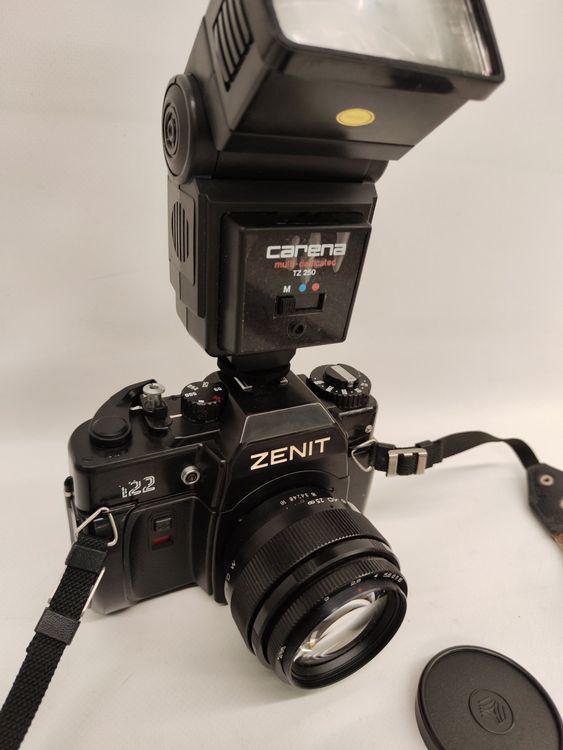 Vintage Kamera Zenit 122 + Blitz Carena TZ 250 | Kaufen auf Ricardo