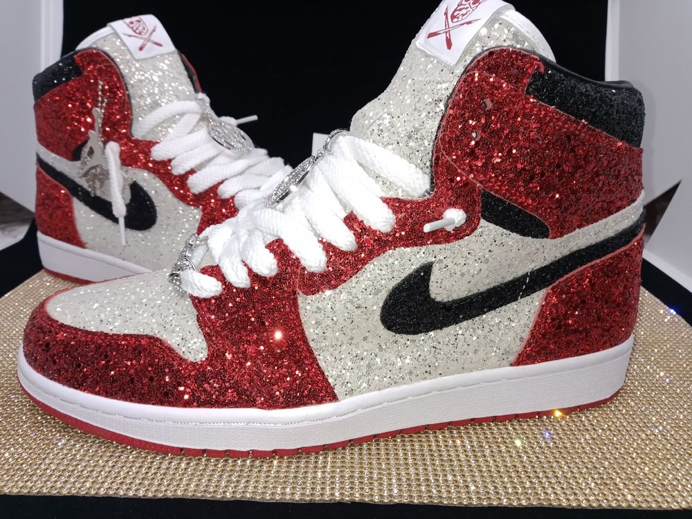 Jordans 1 High Glitter Red ♥️ 4 (Neu und originalverpackt) in ...