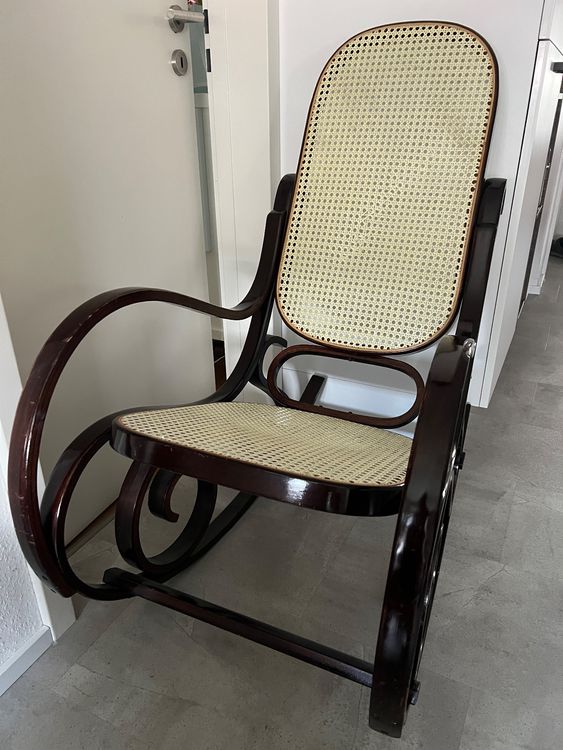 ? Thonet Schaukelstuhl (Defekt) in Sennhof für CHF 50 – nur Abholung auf Ricardo kaufen