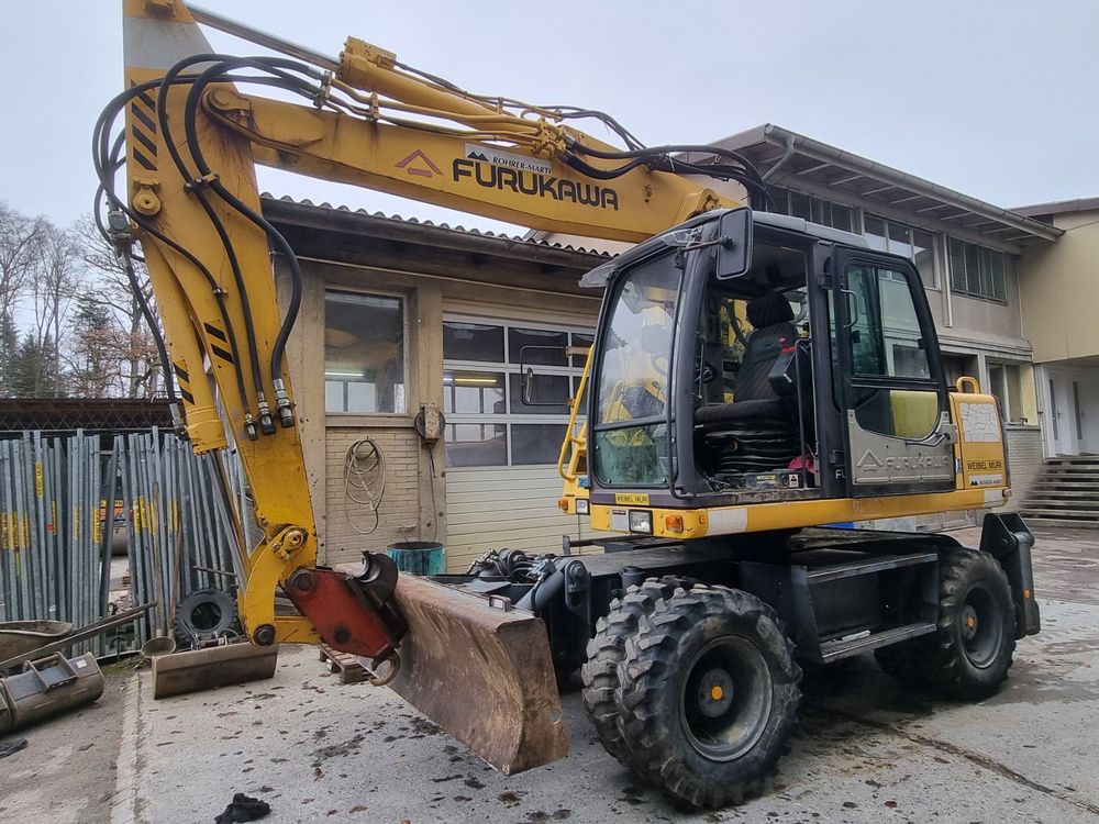 Pneubagger Furukawa (Gebraucht) in Arni BE für CHF 20000 – nur Abholung ...