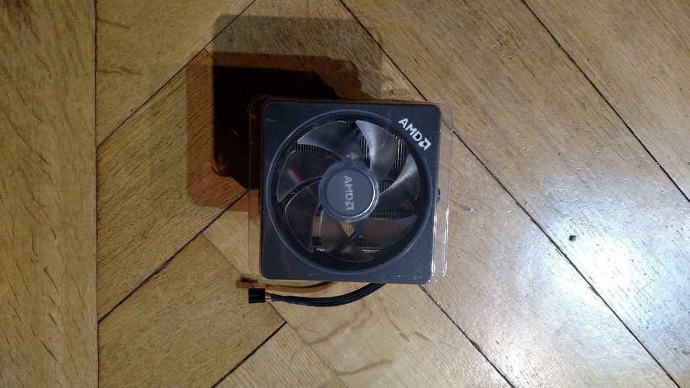 AMD Wraith Prism RGB CPU Kühler (Neu und originalverpackt) in Wangen an ...