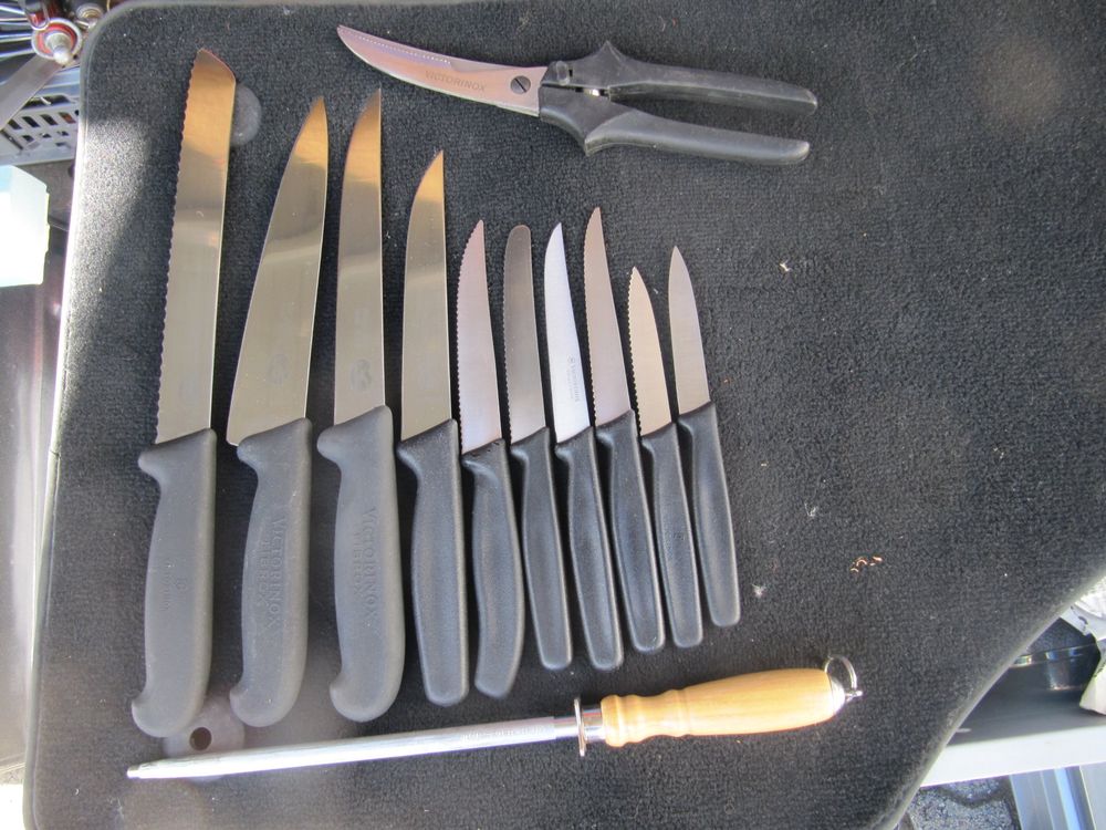 Küchenmesser-Set Victorinox (Gebraucht) in Basel für CHF 99 – mit Lieferung auf Ricardo kaufen