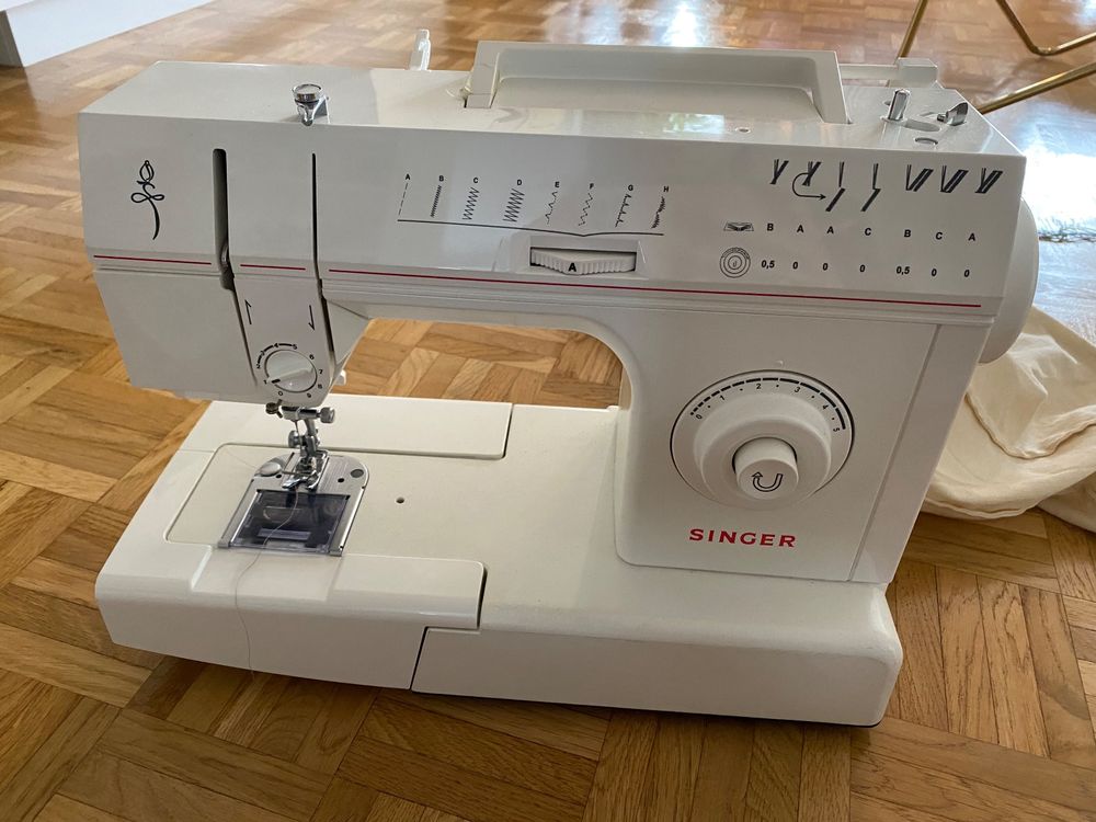 Singer Nähmaschine 2808 | Kaufen auf Ricardo