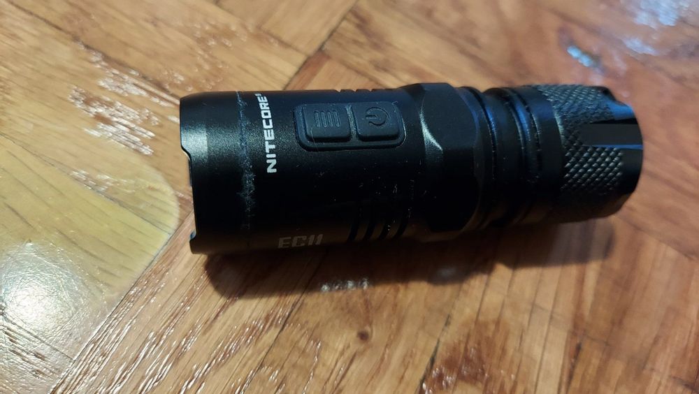 NITECORE EC11 Mini-Taschenlampe | Kaufen auf Ricardo