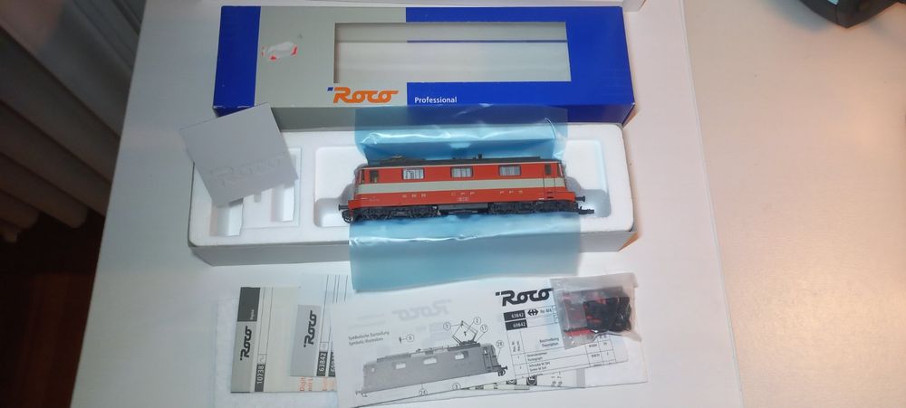 Roco 63842 SBB Re 4/4 II 11141 Swiss Express H0 1:87 DC (D'occasion) à ...