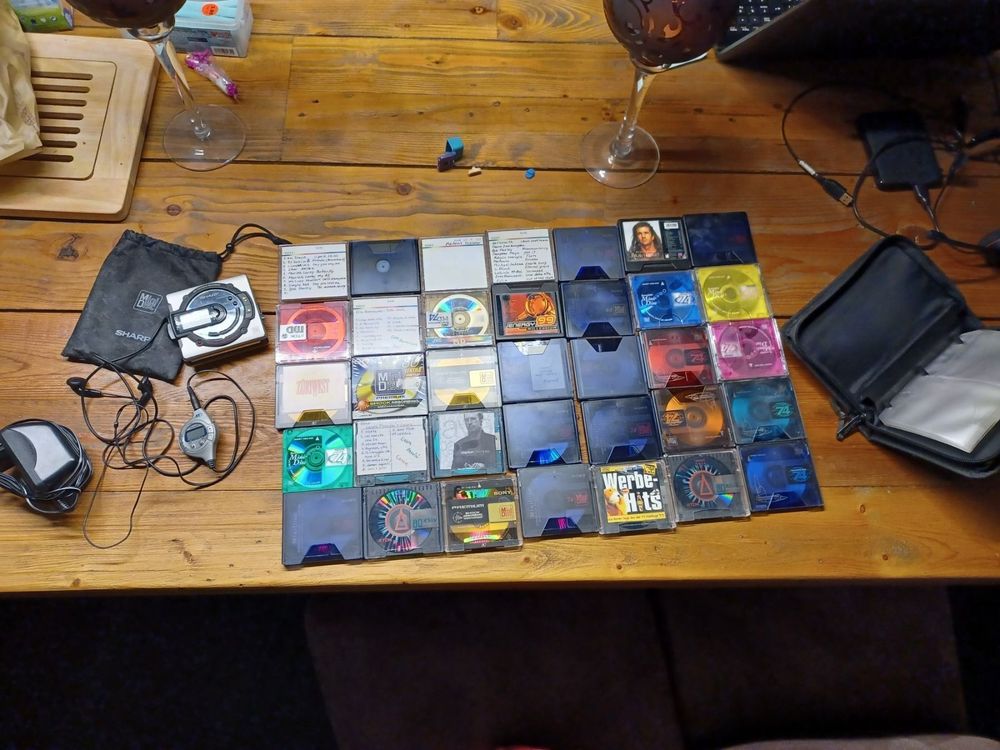 Minidisc Set / Mini Disc Sharp 702 (Gebraucht) in Brunnen für CHF 92 ...