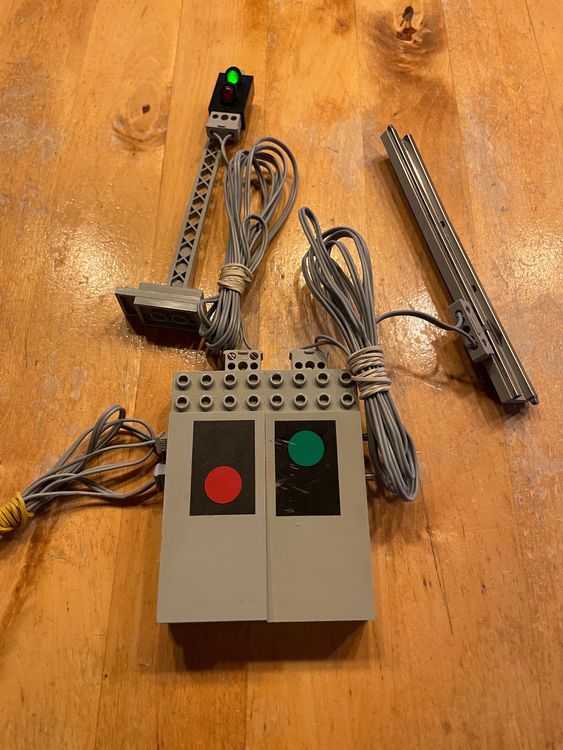 Lego 7860 elektrisches Signal Eisenbahn 12V (Gebraucht) in Wichtrach ...