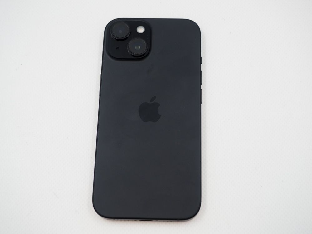 APPLE iPhone 15 iCloud gesperrt (25102352) (Defekt) in Zürich für CHF ...