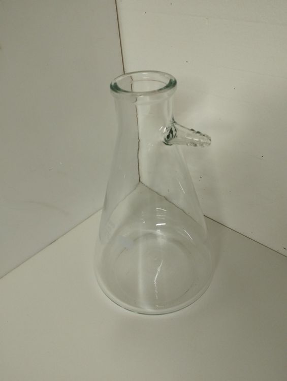 Saugflasche in Erlenmeyerform 2000 ml, Glasschlauchanschluss (Gebraucht ...