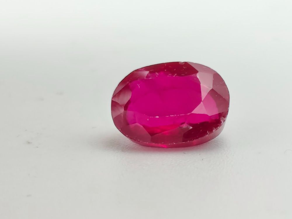XL 3.90ct Natur Rubin Mosambik + Zertifikat schönes Rot (Neu und ...