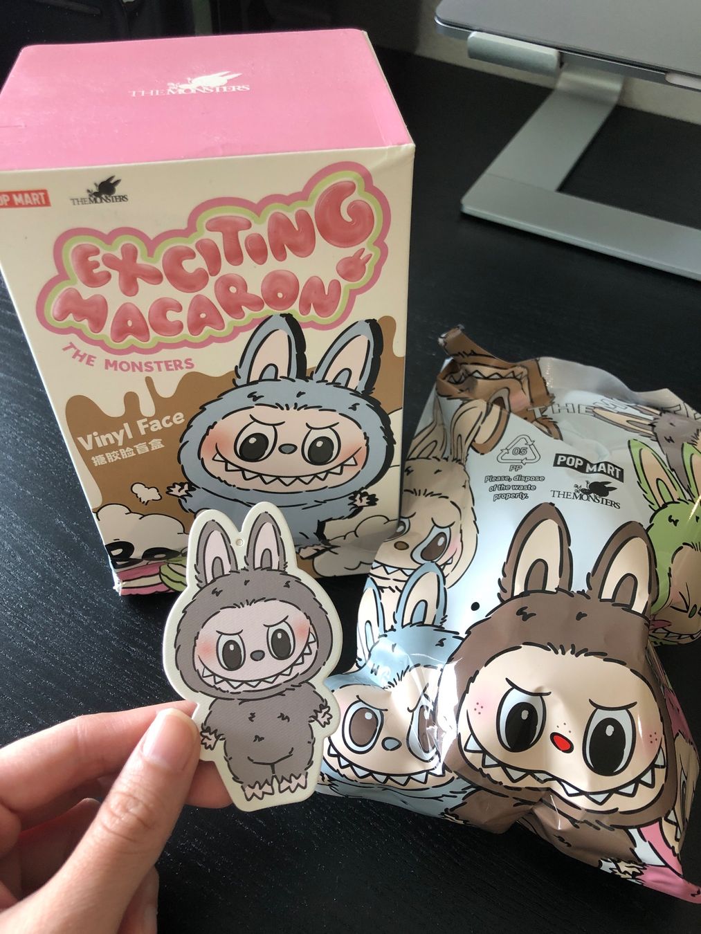 Pop Mart Labubu V1 Macarons - Sesame Bean (check card) (Neu (gemäss Beschreibung)) in Glattbrugg ...