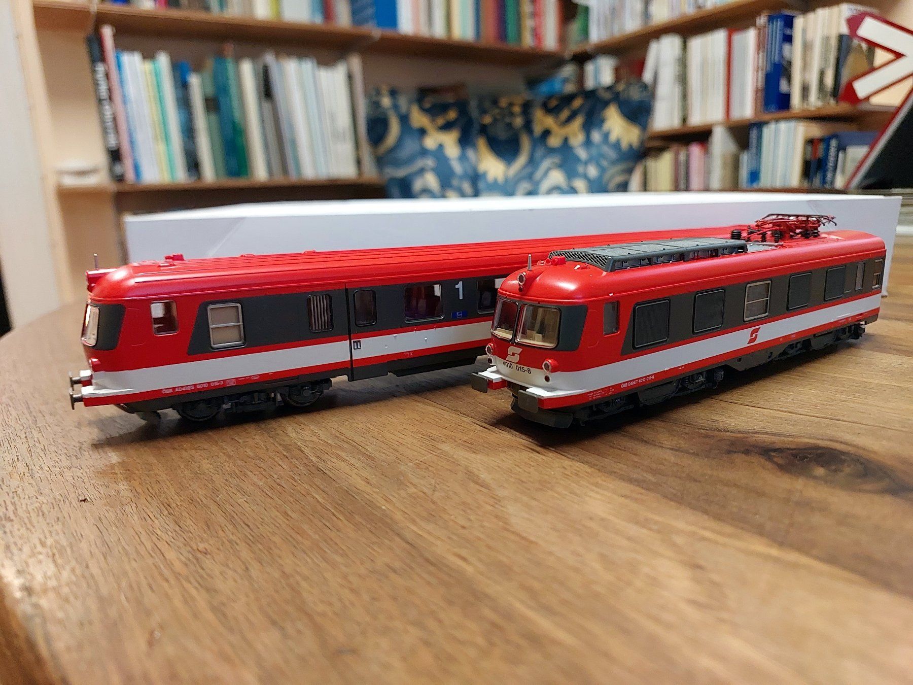 ROCO Exclusiv - ÖBB Triebwagen 4010 mit Zusatzwagen - HO OVP (Gebraucht ...