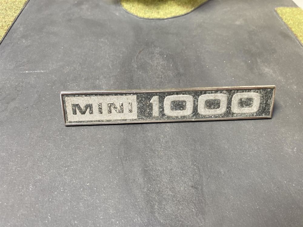 Mini 1000 Emblem Schriftzug 10_25 (Gebraucht) in Elm für CHF 4 – mit ...