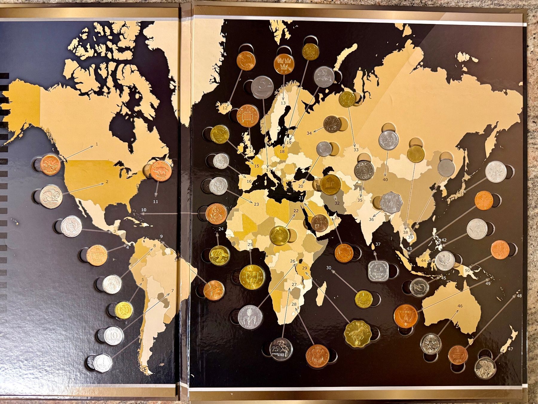 Coins of the World, Grosser Sammelfolder, Top Zustand! (Gebraucht) in ...