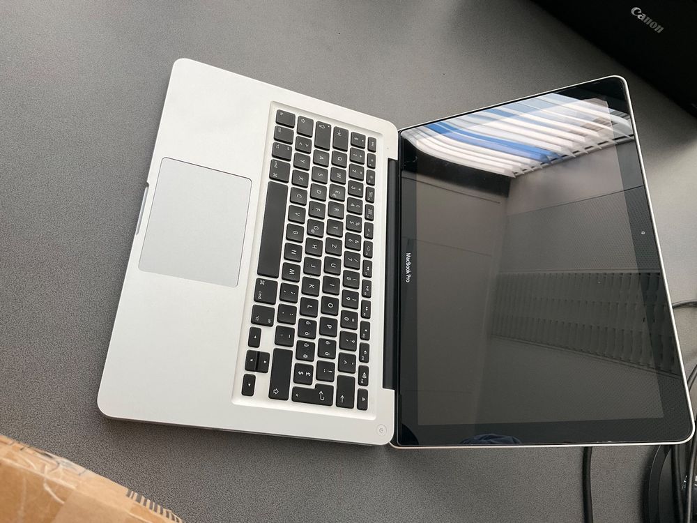 Apple MacBook "Core 2 Duo" 2.0 13" (Unibody) (Gebraucht) in Brügg BE für CHF 26 – mit Lieferung ...