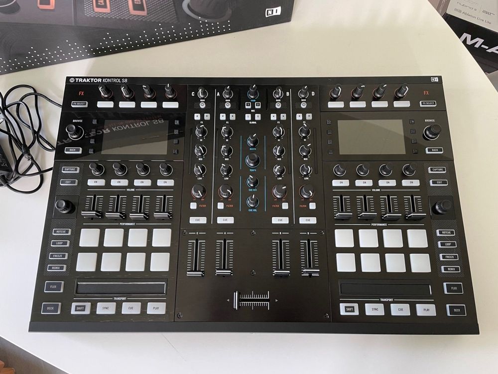 Native Instruments Traktor Kontrol S8 (Gebraucht) in Hägglingen für CHF ...