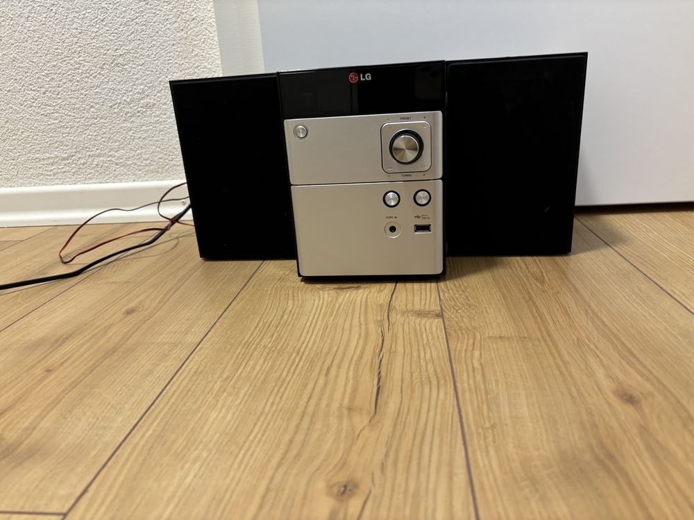 LG Kompaktanlage mit USB/Radio/Bluetooth/CD (Gebraucht) in Olten für CHF 11 – mit Lieferung auf ...