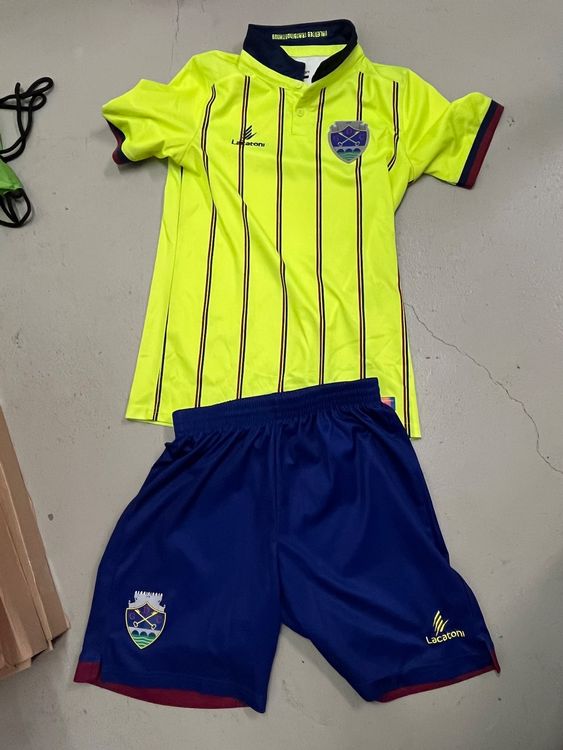 GD Chaves Trikot & Shorts (Gebraucht) in Zürich für CHF 25 – mit ...