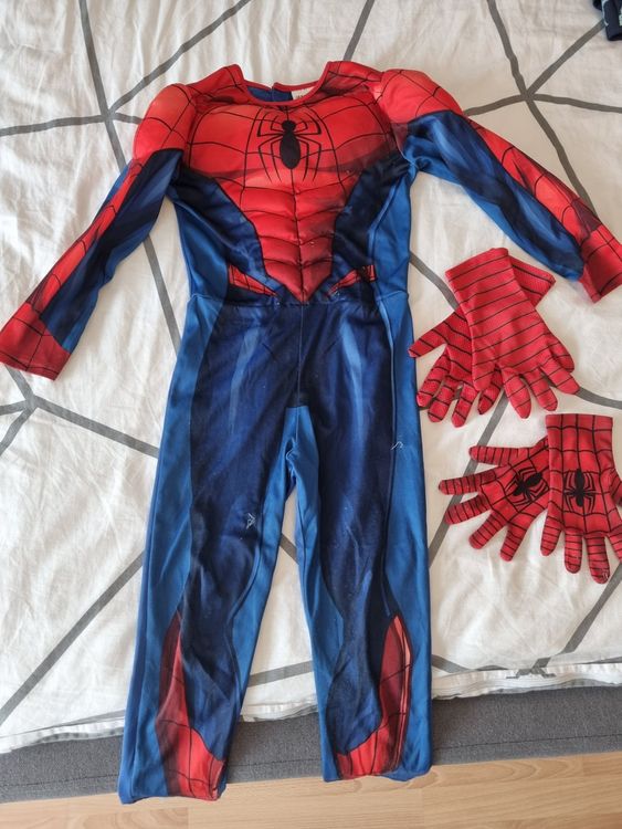 Spiderman Kostüm, Gr. 110-116 (Gebraucht) in St. Gallen für CHF 6 – mit Lieferung auf Ricardo kaufen