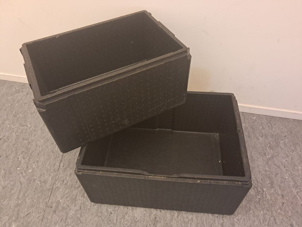 2x Styrobox (ohne Deckel!), Isolierbox, Kühlbox (Gebraucht) in Zürich ...
