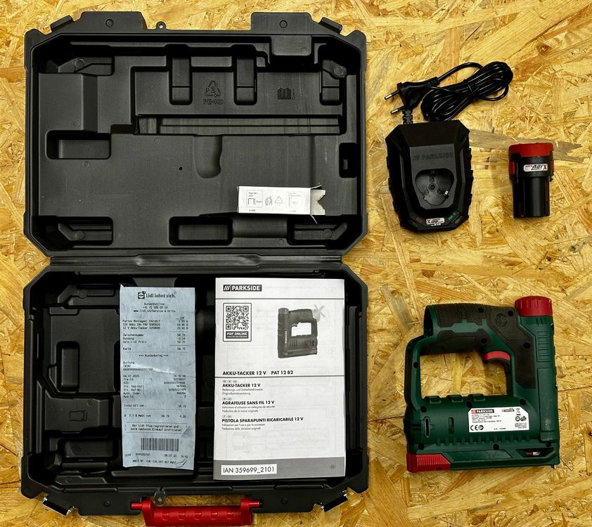 Akku-Tacker 12 Volt mit Akku von Parkside, PAT 12 B2 | Kaufen auf Ricardo