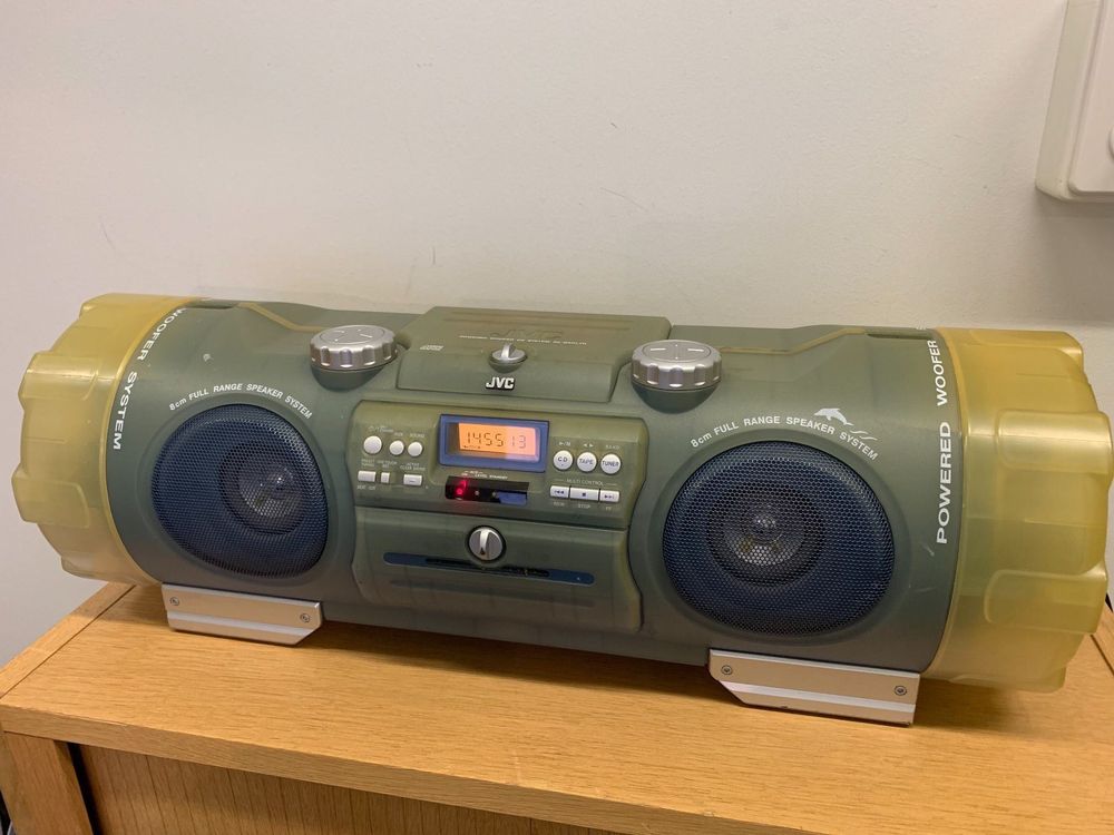 JVC Ghettoblaster Radio/CD System (Gebraucht) in Rain für CHF 1 – nur ...