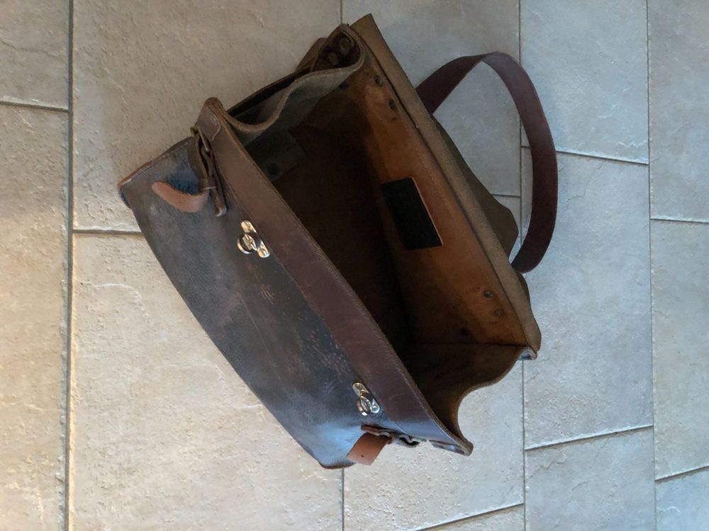 Posttasche EIN ABSOLUTES BIJOU | Kaufen auf Ricardo