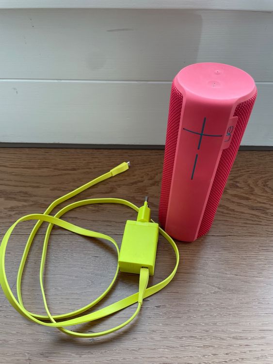 UE Boom 2 rot (Gebraucht) in Zürich für CHF 35 – mit Lieferung auf ...