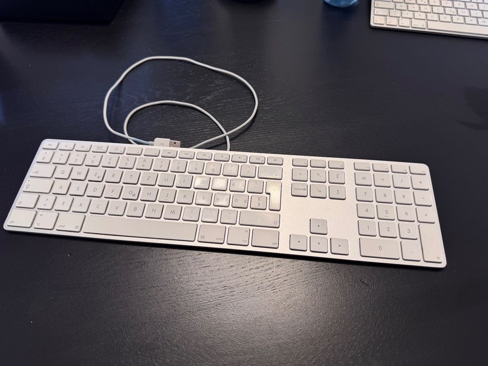Apple Magic Keyboard USB-Kabel (Gebraucht) in Zürich für CHF 14 – mit ...