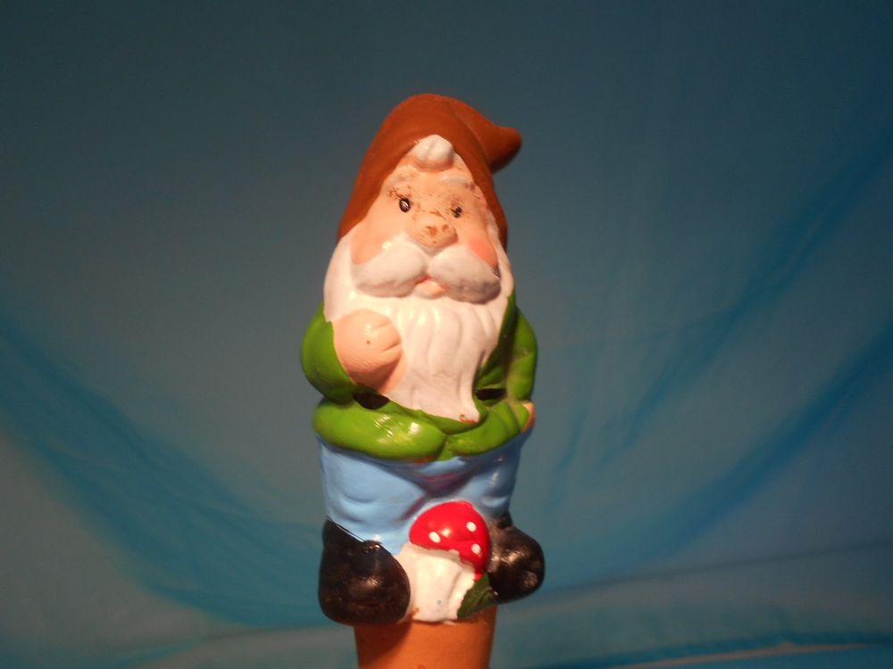 Kleiner Gartenzwerg zum Bewässern der Topfpflanzen, 16.5cm (Gebraucht) in Bellach für CHF 2 ...