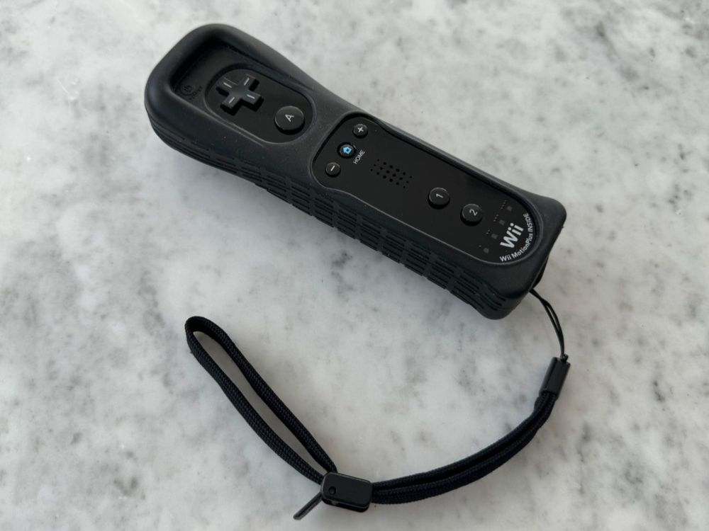 Nintendo Wii Remote Plus (WiiMote) - Original - Ungebraucht | Kaufen ...